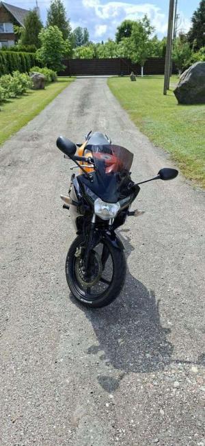 Honda Cbr 2014 in Klaipeda, with an engine capacity of 0.13 L and mileage of 36 thousand km for 1550 €, photo 6 on AUTOMOTO.COM.LV
