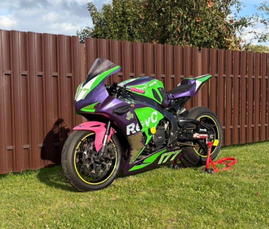 Honda Cbr 2014 in Siauliai, with an engine capacity of 1.00 L and mileage of 21 thousand km for 6500 €, photo 1 on AUTOMOTO.COM.LV