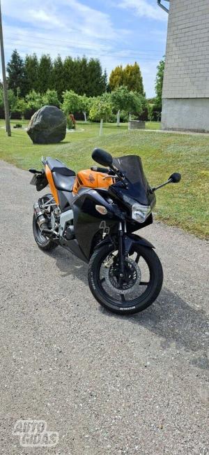 Honda Cbr 2014 Klaipėda, ar dzinēja tilpumu 0.13 L un nobraukumu 0 tūkst. km par 1750 €, foto 3 vietnē AUTOMOTO.COM.LV