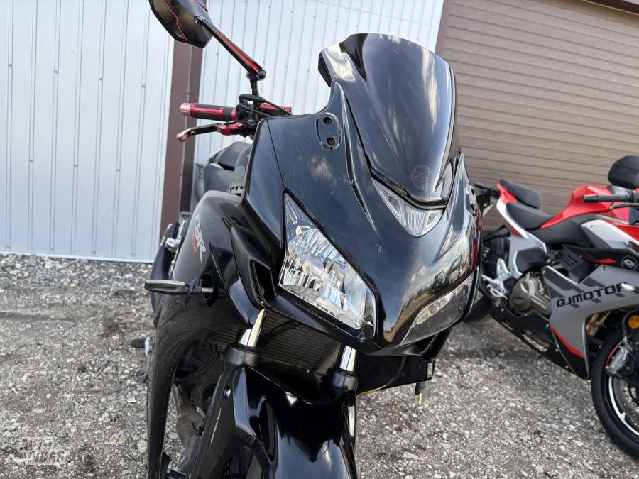 Honda Cbr 2015 in Kelme, with an engine capacity of 0.50 L and mileage of 0 thousand km for 1430 €, photo 8 on AUTOMOTO.COM.LV