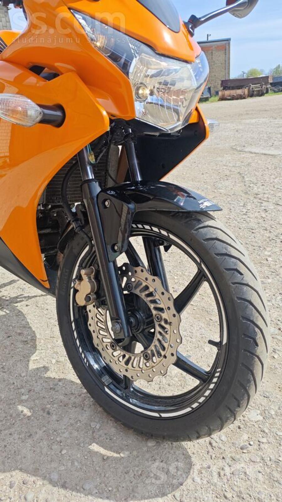 Хонда Cbr 2015 в Добеле, объемом двигателя 0.13 л и пробегом 0 тыс. км за 1800 €, фото 5 на AUTOMOTO.COM.LV
