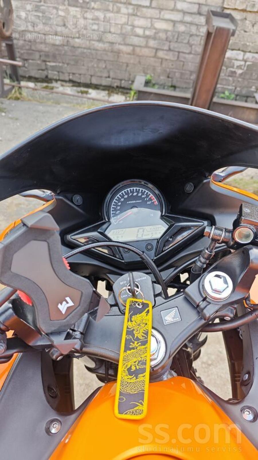 Хонда Cbr 2015 в Добеле, объемом двигателя 0.13 л и пробегом 0 тыс. км за 1800 €, фото 6 на AUTOMOTO.COM.LV