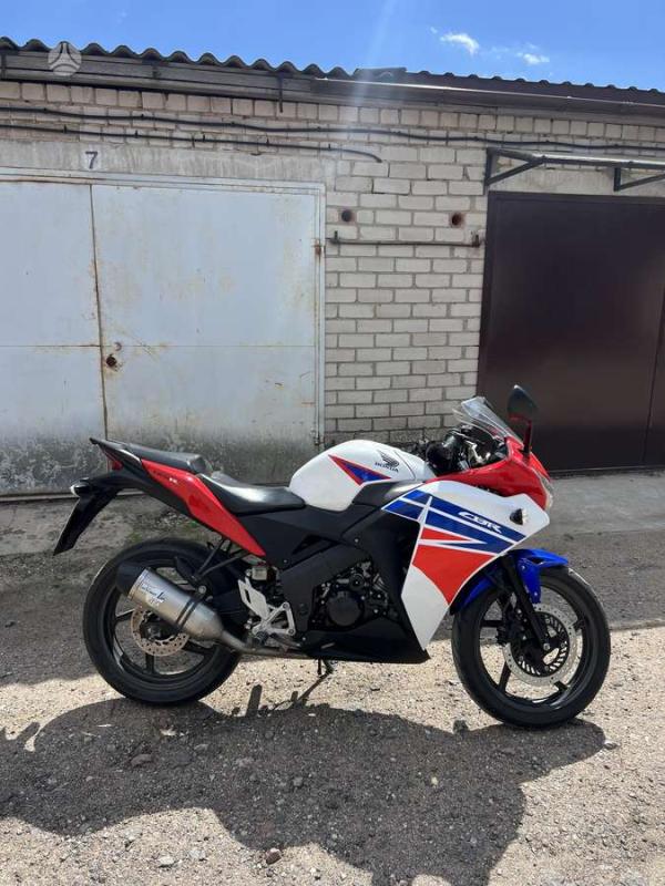 Honda Cbr 2015 Šilutė, ar dzinēja tilpumu 0.13 L un nobraukumu 32 tūkst. km par 2000 €, foto 2 vietnē AUTOMOTO.COM.LV
