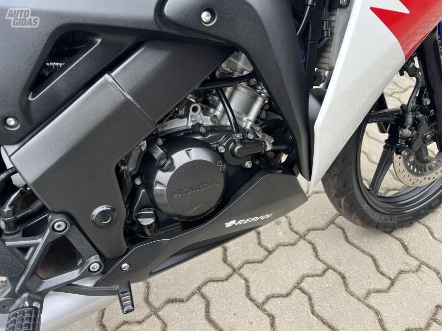 Honda Cbr 2016 Prienai, ar dzinēja tilpumu 0.13 L un nobraukumu 21 tūkst. km par 2050 €, foto 9 vietnē AUTOMOTO.COM.LV