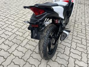 Honda Cbr 2016 Prienai, ar dzinēja tilpumu 0.13 L un nobraukumu 21 tūkst. km par 2050 €, foto 11 vietnē AUTOMOTO.COM.LV