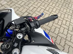 Honda Cbr 2016 Prienai, ar dzinēja tilpumu 0.13 L un nobraukumu 21 tūkst. km par 2050 €, foto 21 vietnē AUTOMOTO.COM.LV