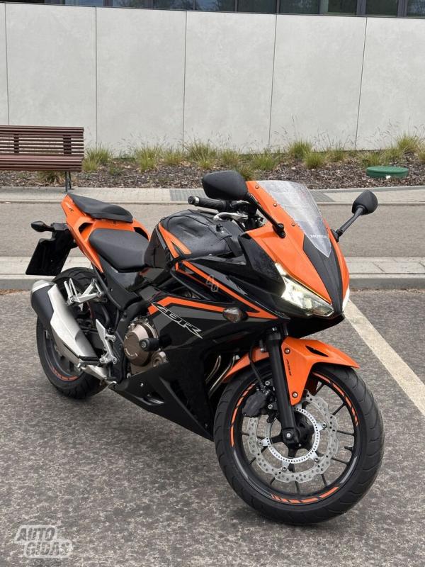 Honda Cbr 2016 in Vilnius, with an engine capacity of 0.50 L and mileage of 6 thousand km for 4000 €, photo 1 on AUTOMOTO.COM.LV
