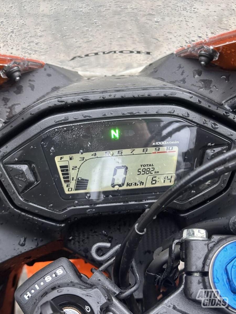 Honda Cbr 2016 Viļņa, ar dzinēja tilpumu 0.50 L un nobraukumu 6 tūkst. km par 4000 €, foto 9 vietnē AUTOMOTO.COM.LV
