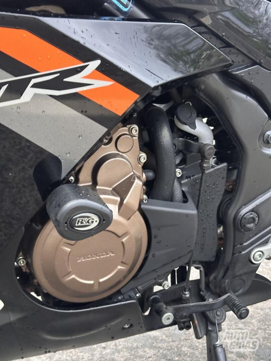 Honda Cbr 2016 Viļņa, ar dzinēja tilpumu 0.50 L un nobraukumu 6 tūkst. km par 4000 €, foto 11 vietnē AUTOMOTO.COM.LV