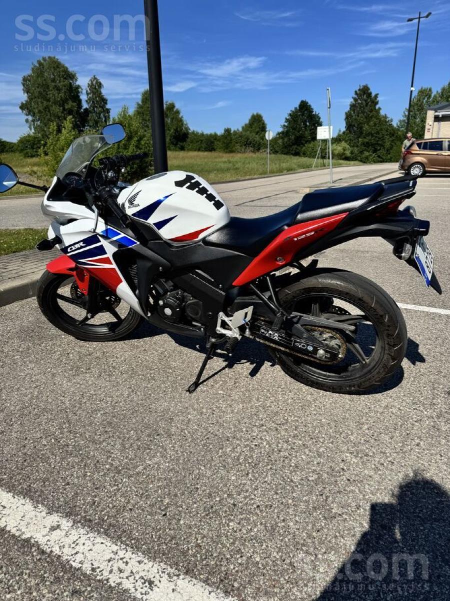 Хонда Cbr 2016 в Талси, объемом двигателя 0.13 л и пробегом 0 тыс. км за 2300 €, фото 1 на AUTOMOTO.COM.LV