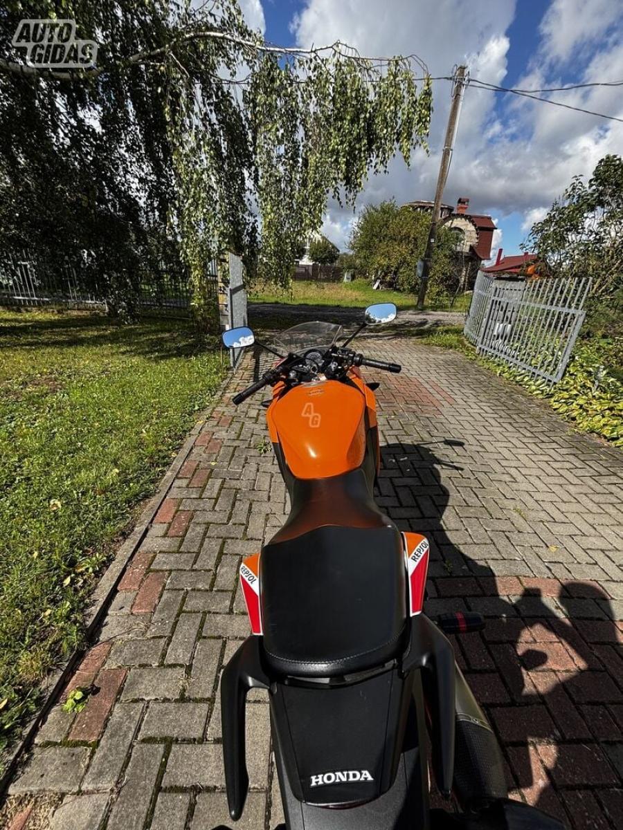 Honda Cbr 2016 Ukmergė, ar dzinēja tilpumu 0.13 L un nobraukumu 0 tūkst. km par 2400 €, foto 12 vietnē AUTOMOTO.COM.LV