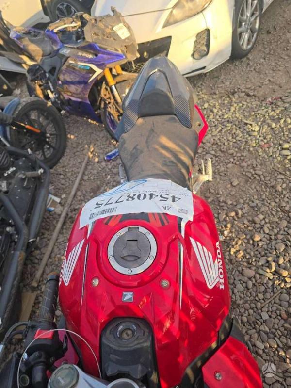 Honda Cbr 2020 in Klaipeda, with an engine capacity of 0.65 L and mileage of 8 thousand km for 4200 €, photo 5 on AUTOMOTO.COM.LV