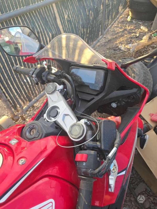 Honda Cbr 2020 in Klaipeda, with an engine capacity of 0.65 L and mileage of 8 thousand km for 4200 €, photo 6 on AUTOMOTO.COM.LV