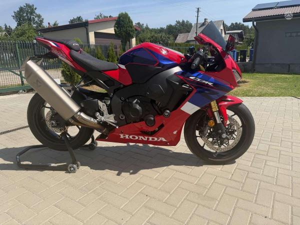 Хонда Cbr 2023 в Каунас, объемом двигателя 1.00 л и пробегом 7 тыс. км за 12500 €, фото 2 на AUTOMOTO.COM.LV
