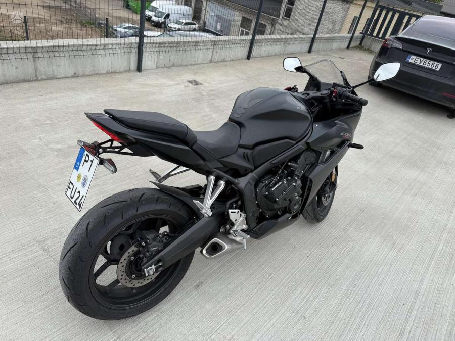 Honda Cbr 2024 in Vilnius, with an engine capacity of 0.65 L and mileage of 2 thousand km for 8300 €, photo 4 on AUTOMOTO.COM.LV