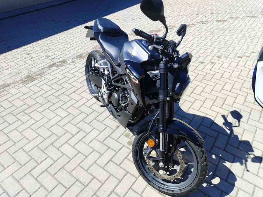 Honda Cbr 2025 in Telschi, with an engine capacity of 0.13 L and mileage of 470 thousand km for 3950 €, photo 6 on AUTOMOTO.COM.LV
