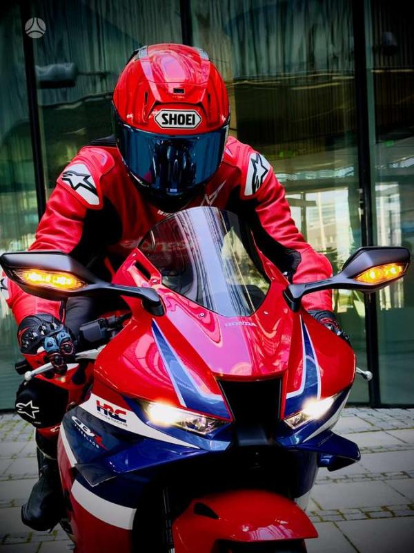 Хонда Cbr 2025 в Вильнюс, объемом двигателя 1.00 л и пробегом 3 тыс. км за 20000 €, фото 4 на AUTOMOTO.COM.LV