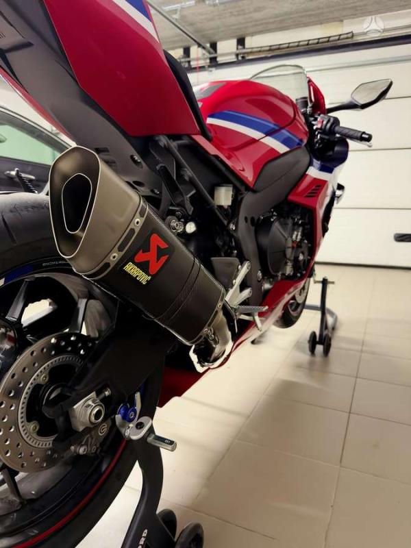Хонда Cbr 2025 в Вильнюс, объемом двигателя 1.00 л и пробегом 3 тыс. км за 20000 €, фото 5 на AUTOMOTO.COM.LV