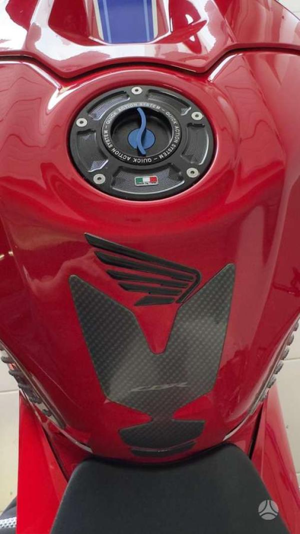 Хонда Cbr 2025 в Вильнюс, объемом двигателя 1.00 л и пробегом 3 тыс. км за 20000 €, фото 10 на AUTOMOTO.COM.LV
