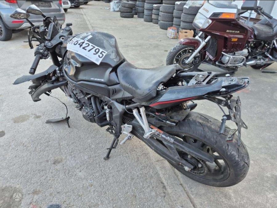 Хонда Cbr 2025 в Тельшяй, объемом двигателя 0.65 л и пробегом 5 тыс. км за 2400 €, фото 4 на AUTOMOTO.COM.LV