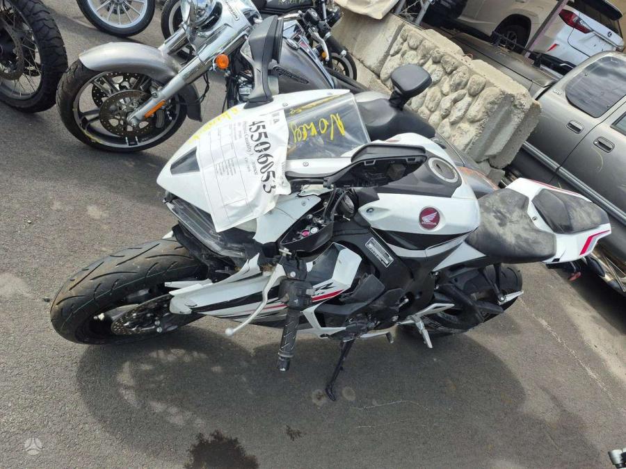 Хонда Cbr 2026 в Клайпеда, объемом двигателя 1.00 л и пробегом 1 тыс. км за 6800 €, фото 6 на AUTOMOTO.COM.LV
