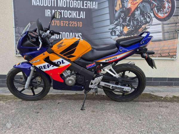 Oranžs Honda Cbr 2006 Panevēža, ar dzinēja tilpumu 0.13 L un nobraukumu 5 tūkst. km par 1400 €, foto 5 vietnē AUTOMOTO.COM.LV