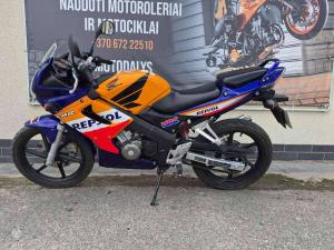 Orange Honda Cbr 2006 in Panevezys, with an engine capacity of 0.13 L and mileage of 5 thousand km for 1400 €, photo 5 on AUTOMOTO.COM.LV