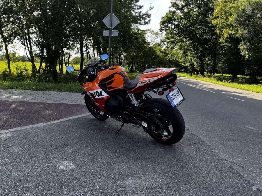 Orange Honda Cbr 2009 in Alytus, with an engine capacity of 0.60 L and mileage of 20 thousand km for 4999 €, photo 4 on AUTOMOTO.COM.LV
