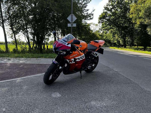 Orange Honda Cbr 2009 in Alytus, with an engine capacity of 0.60 L and mileage of 20 thousand km for 4999 €, photo 6 on AUTOMOTO.COM.LV