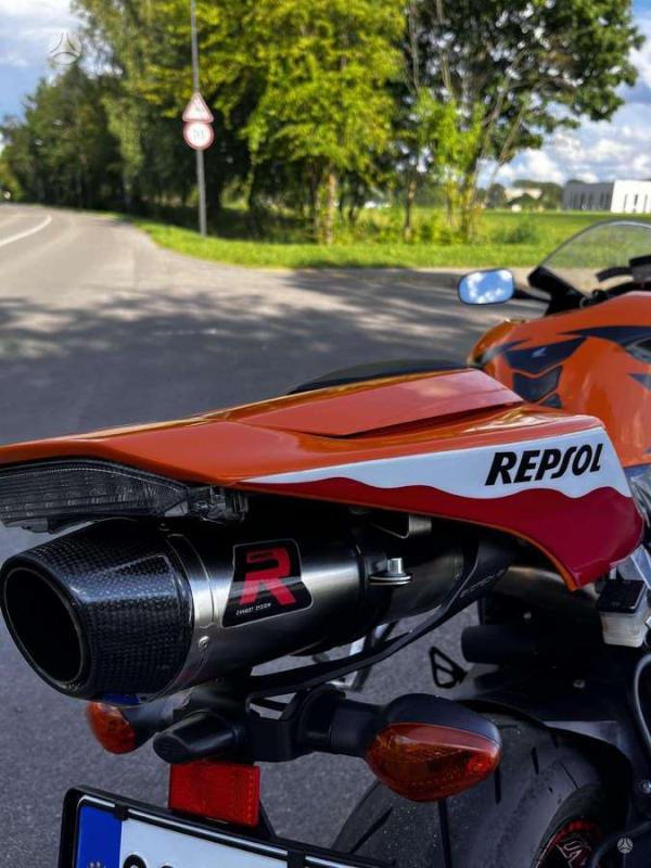 Orange Honda Cbr 2009 in Alytus, with an engine capacity of 0.60 L and mileage of 20 thousand km for 4999 €, photo 8 on AUTOMOTO.COM.LV