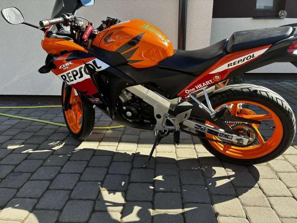 Oranžs Honda Cbr 2012 Kauņa, ar dzinēja tilpumu 0.13 L un nobraukumu 24 tūkst. km par 1970 €, foto 3 vietnē AUTOMOTO.COM.LV