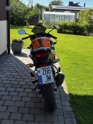 Orange Honda Cbr 2012 in Kaunas, with an engine capacity of 0.13 L and mileage of 24 thousand km for 1970 €, photo 8 on AUTOMOTO.COM.LV