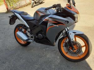 Oranžs Honda Cbr 2012 Panevēža, ar dzinēja tilpumu 0.13 L un nobraukumu 38 tūkst. km par 1750 €, foto 8 vietnē AUTOMOTO.COM.LV