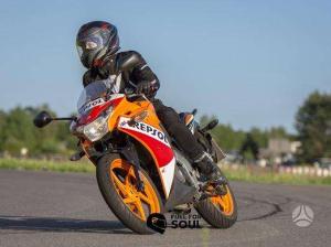 Оранжевый Хонда Cbr 2015 в Вильнюс, объемом двигателя 0.13 л и пробегом 16 тыс. км за 2350 €, фото 6 на AUTOMOTO.COM.LV