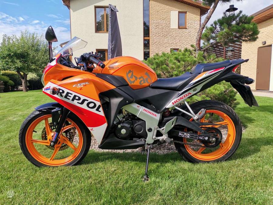 Оранжевый Хонда Cbr 2015 в Вильнюс, объемом двигателя 0.13 л и пробегом 16 тыс. км за 2350 €, фото 8 на AUTOMOTO.COM.LV