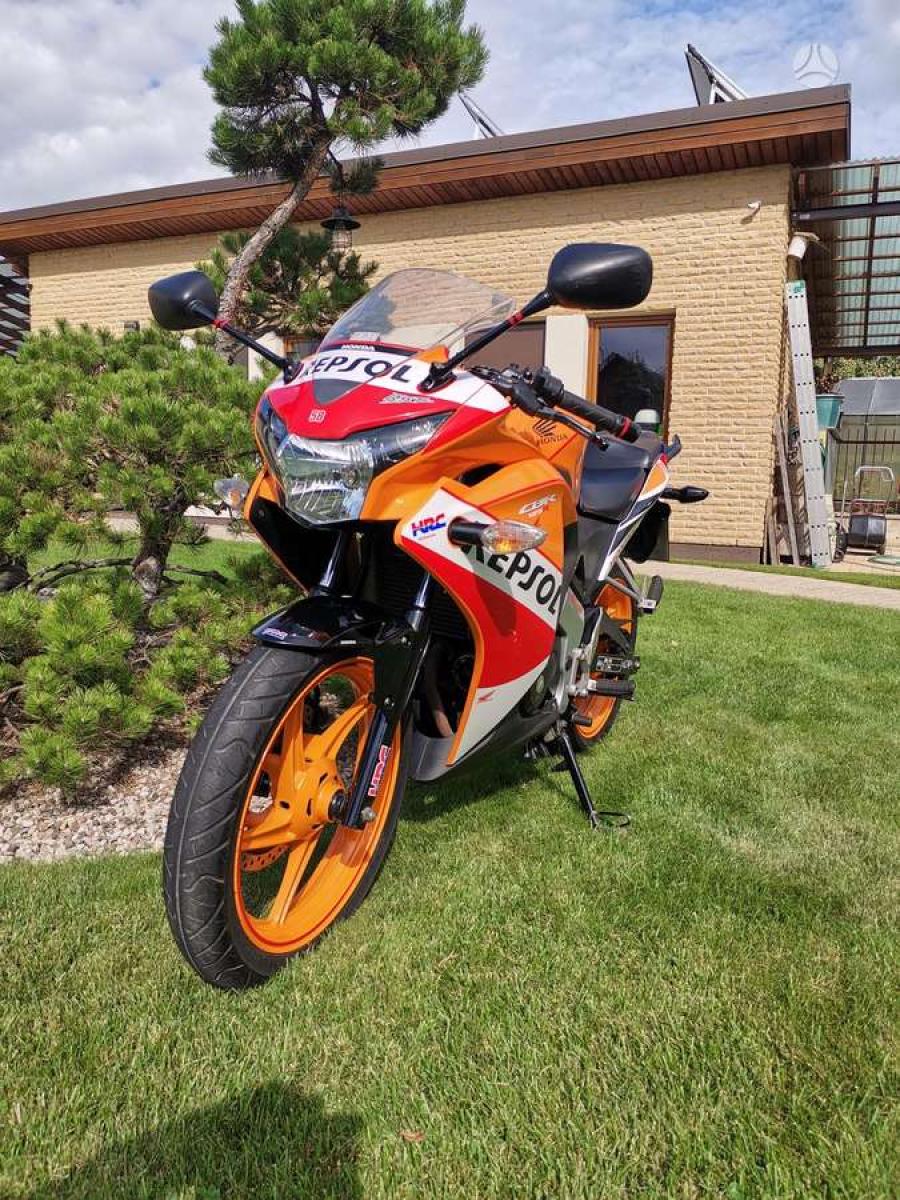 Оранжевый Хонда Cbr 2015 в Вильнюс, объемом двигателя 0.13 л и пробегом 16 тыс. км за 2350 €, фото 10 на AUTOMOTO.COM.LV