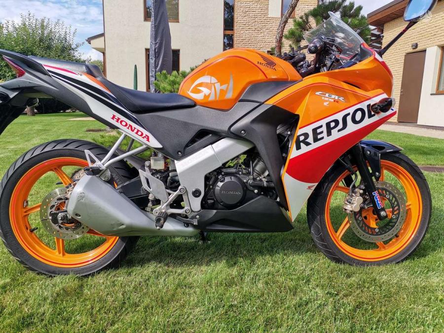 Оранжевый Хонда Cbr 2015 в Вильнюс, объемом двигателя 0.13 л и пробегом 16 тыс. км за 2350 €, фото 13 на AUTOMOTO.COM.LV