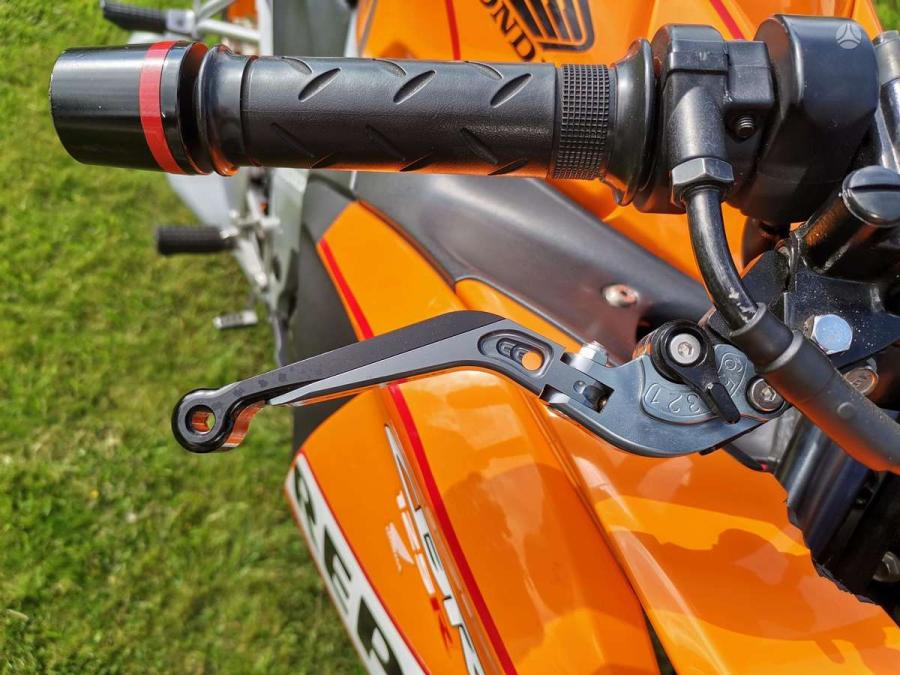 Оранжевый Хонда Cbr 2015 в Вильнюс, объемом двигателя 0.13 л и пробегом 16 тыс. км за 2350 €, фото 19 на AUTOMOTO.COM.LV