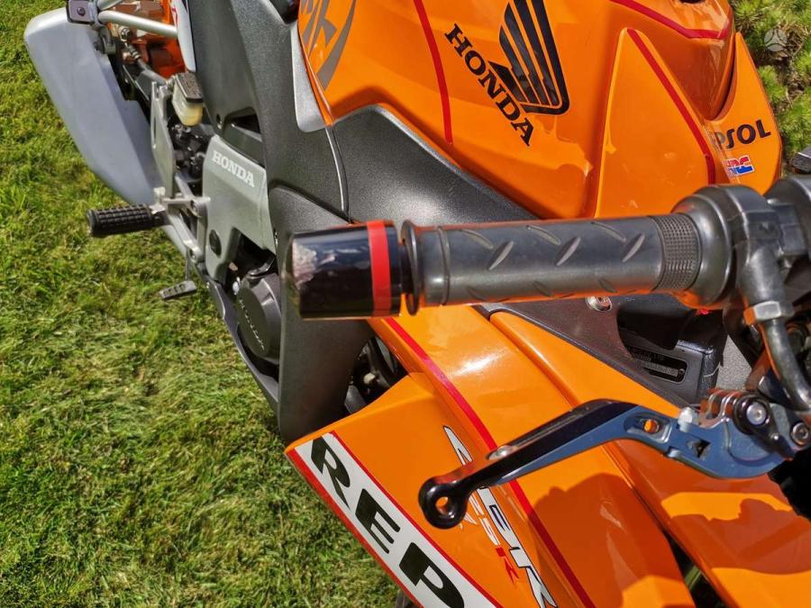 Оранжевый Хонда Cbr 2015 в Вильнюс, объемом двигателя 0.13 л и пробегом 16 тыс. км за 2350 €, фото 37 на AUTOMOTO.COM.LV
