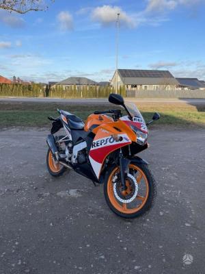 Orange Honda Cbr 2016 in Silute, with an engine capacity of 0.13 L and mileage of 21 thousand km for 2030 €, photo  on AUTOMOTO.COM.LV