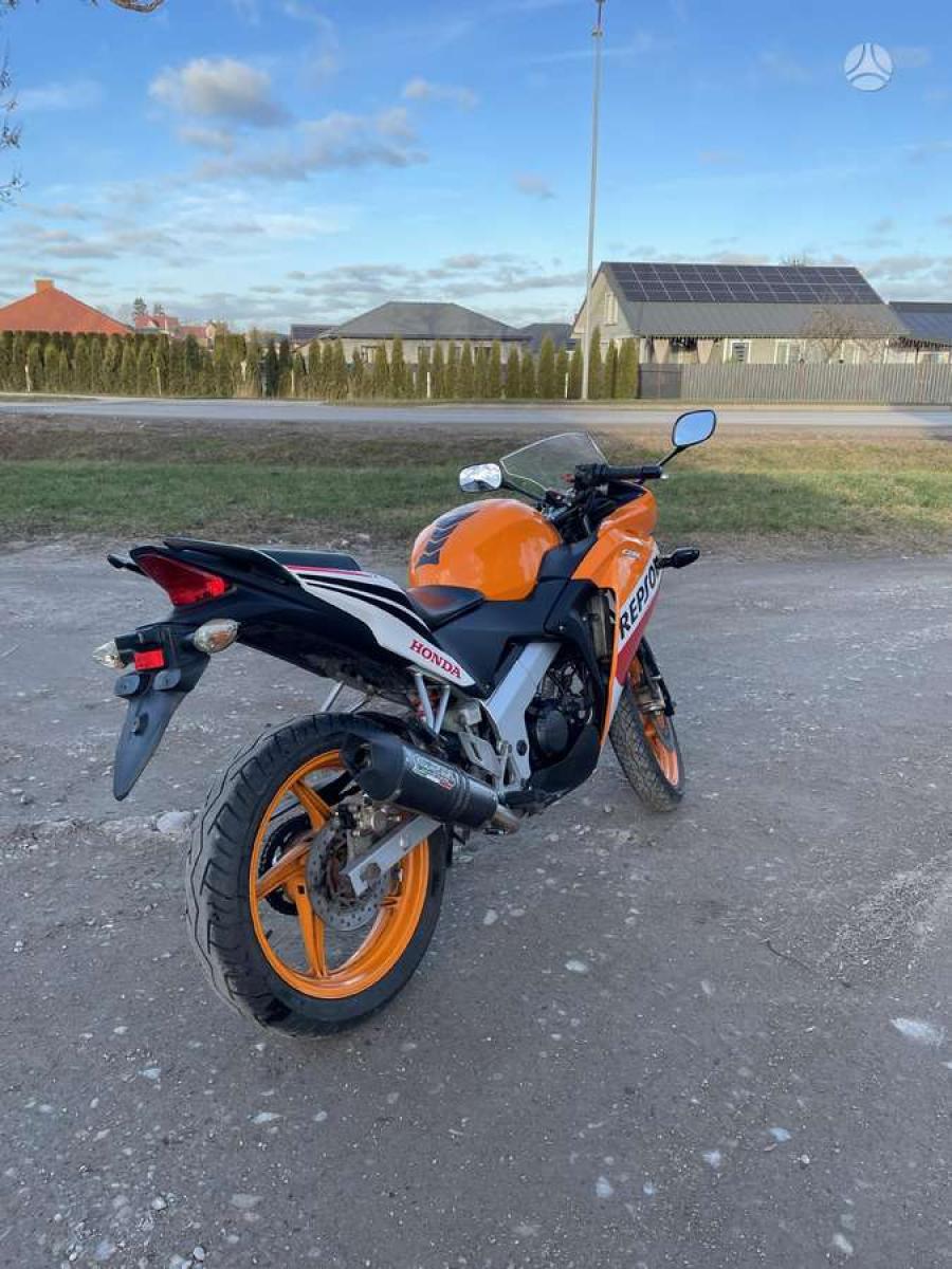 Oranžs Honda Cbr 2016 Šilutė, ar dzinēja tilpumu 0.13 L un nobraukumu 21 tūkst. km par 2030 €, foto 3 vietnē AUTOMOTO.COM.LV