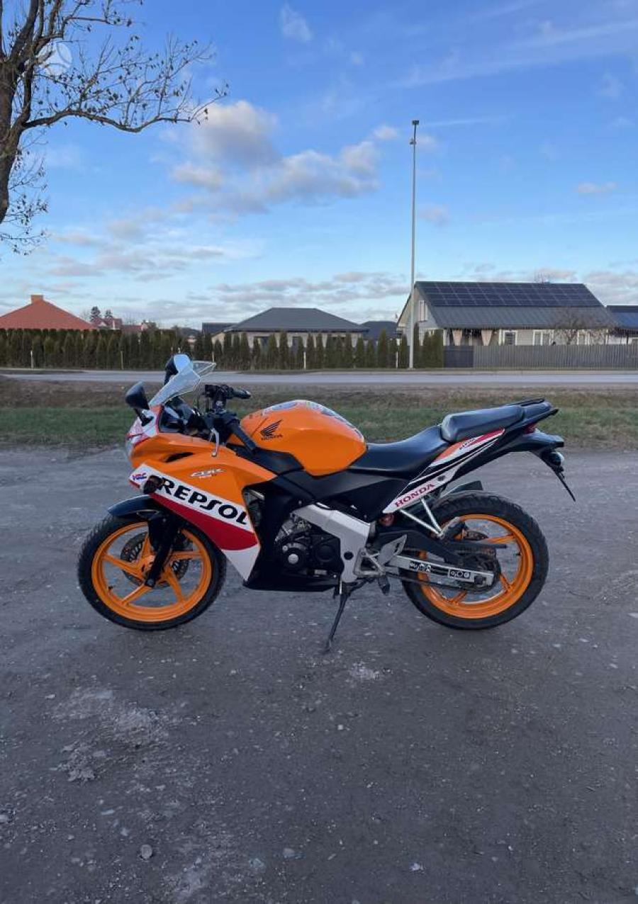 Oranžs Honda Cbr 2016 Šilutė, ar dzinēja tilpumu 0.13 L un nobraukumu 21 tūkst. km par 2030 €, foto 5 vietnē AUTOMOTO.COM.LV