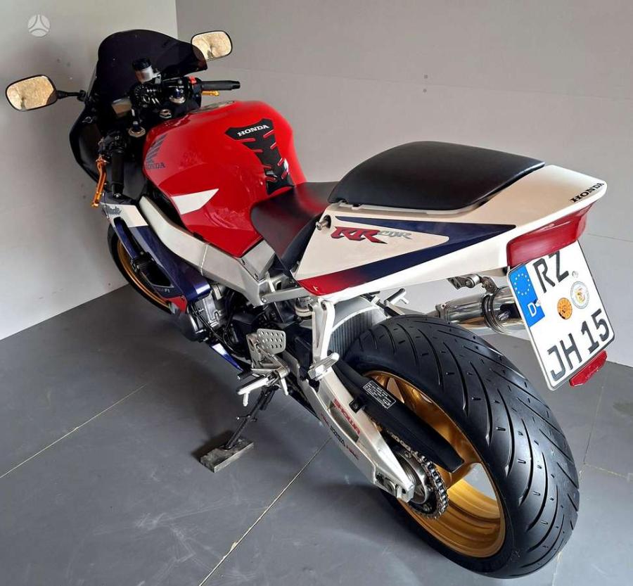 Красный Хонда Cbr 2000 в Расейняй, объемом двигателя 0.93 л и пробегом 48 тыс. км за 3250 €, фото 15 на AUTOMOTO.COM.LV