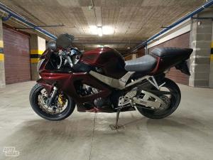 Sarkans Honda Cbr 2001 Viļņa, ar dzinēja tilpumu 0.93 L un nobraukumu 35 tūkst. km par 3500 €, foto 4 vietnē AUTOMOTO.COM.LV