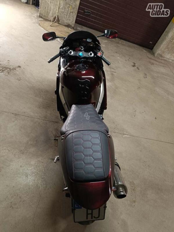Red Honda Cbr 2001 in Vilnius, with an engine capacity of 0.93 L and mileage of 35 thousand km for 3500 €, photo 8 on AUTOMOTO.COM.LV