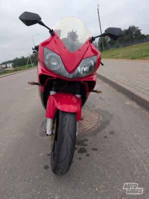 Sarkans Honda Cbr 2001 Molėtai, ar dzinēja tilpumu 0.60 L un nobraukumu 20 tūkst. km par 2000 €, foto 8 vietnē AUTOMOTO.COM.LV
