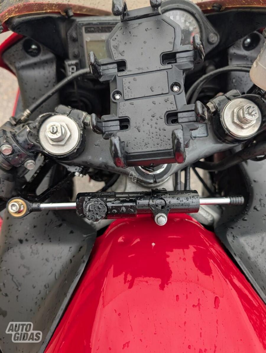 Sarkans Honda Cbr 2001 Molėtai, ar dzinēja tilpumu 0.60 L un nobraukumu 20 tūkst. km par 2000 €, foto 12 vietnē AUTOMOTO.COM.LV