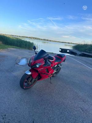 Red Honda Cbr 2001 in Vilkaviskis, with an engine capacity of 0.60 L and mileage of 39 thousand km for 2350 €, photo  on AUTOMOTO.COM.LV