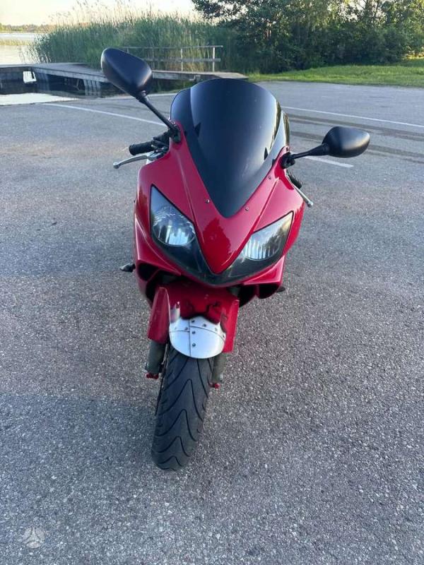 Red Honda Cbr 2001 in Vilkaviskis, with an engine capacity of 0.60 L and mileage of 39 thousand km for 2350 €, photo 5 on AUTOMOTO.COM.LV