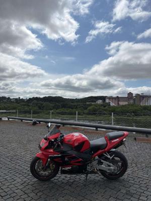 Red Honda Cbr 2002 in Kaunas, with an engine capacity of 0.95 L and mileage of 64 thousand km for 4200 €, photo 4 on AUTOMOTO.COM.LV